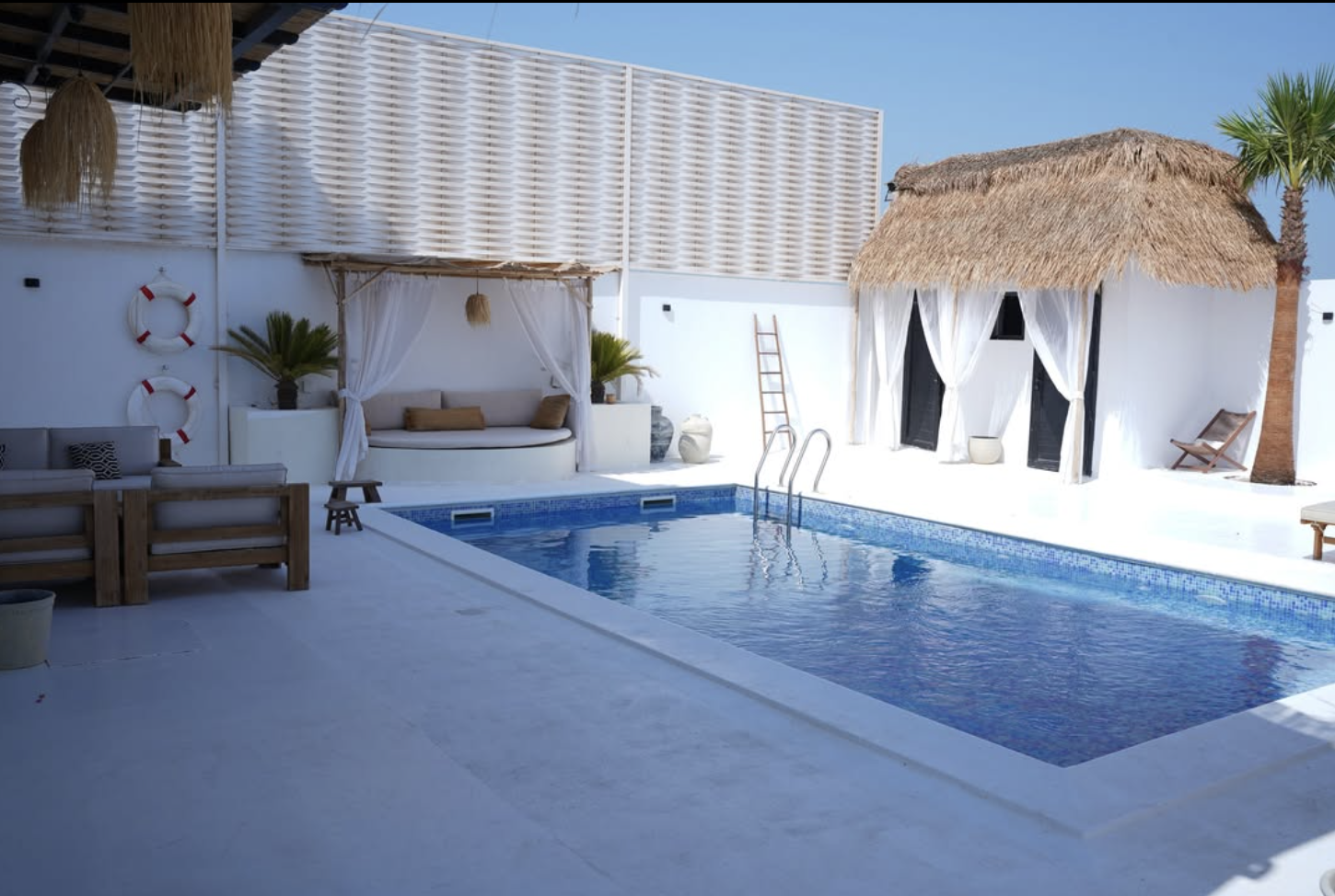 Private Tropical Villa in Al Ruwais - Mahfal